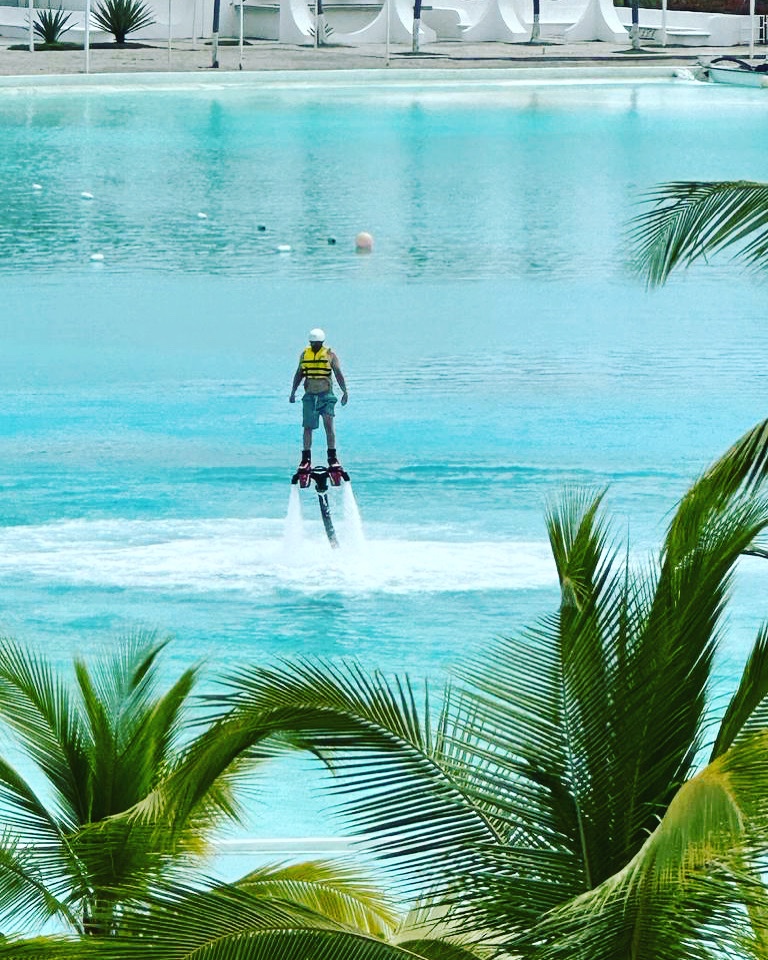 Playa Blanca – Boquete – Middle-aged flash packers